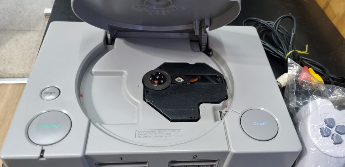 Consola Playstation 1 Fat + 5 Juegos -Ntsc- – Museum Games
