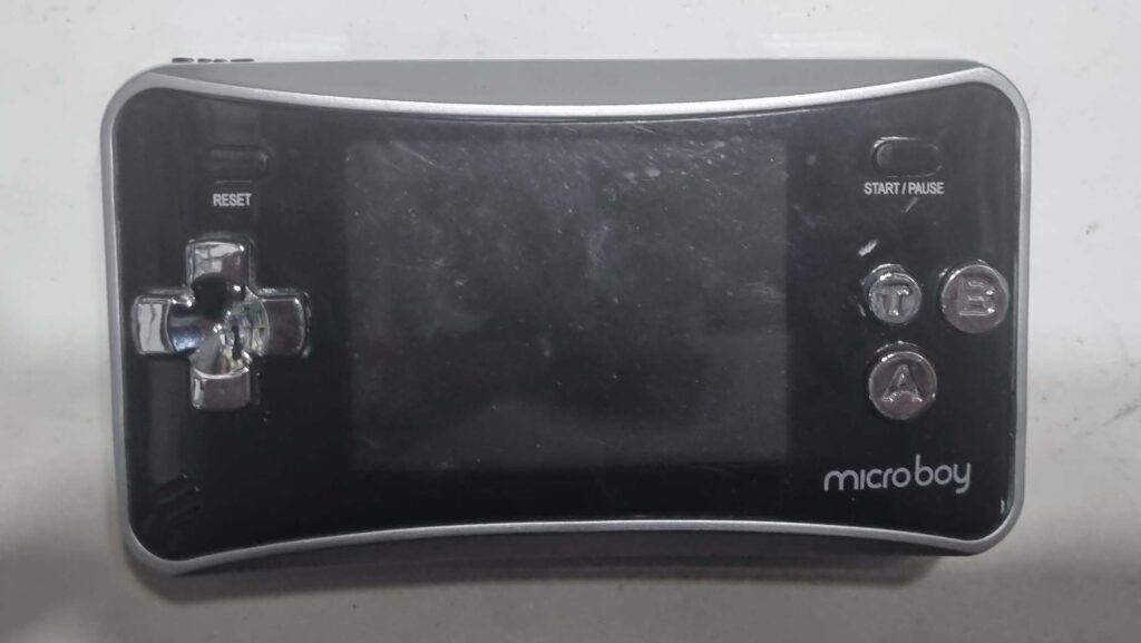 Consola Microboy Portatil 50 juegos + 2 cartuchos – Museum Games