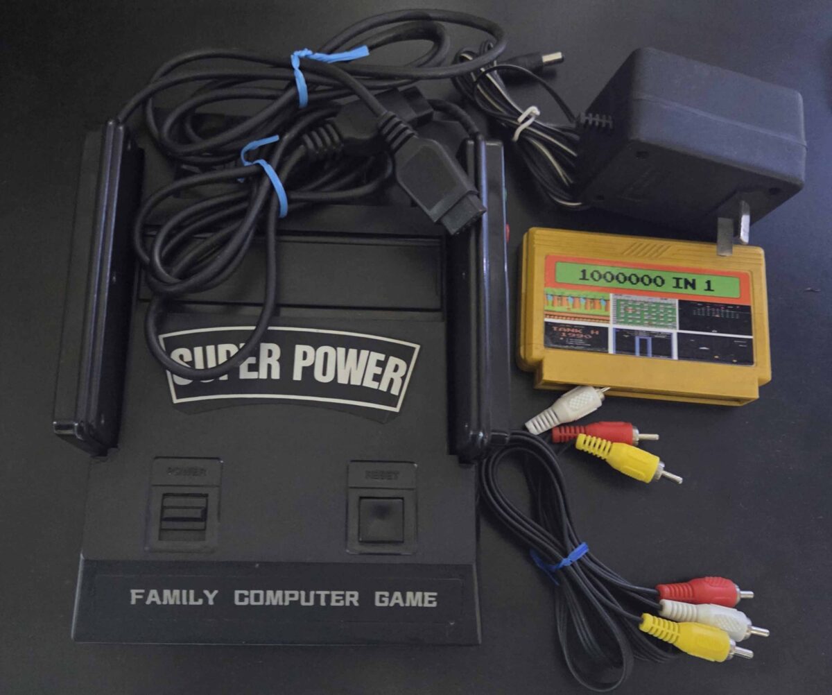 Consola Super Power Negro Compatible Cartuchos Family Game 90S – Museum ...